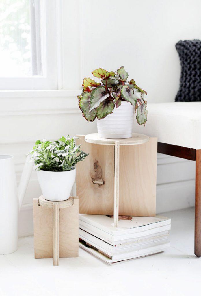 40 Free DIY Plant Stand Plans (Cheap and Easy to Build)