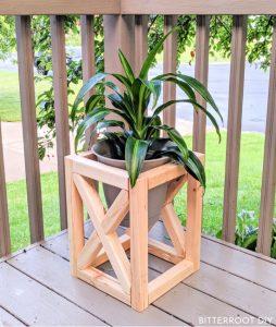 40 Free DIY Plant Stand Plans (Cheap and Easy to Build)