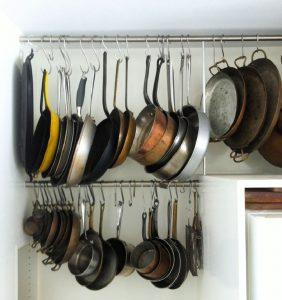 25 DIY Hanging Pot Rack Ideas for Your Kitchen - Blitsy
