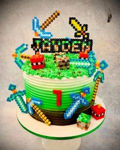 25 Creative Minecraft Cake Ideas - Blitsy