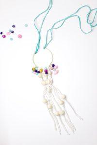 25 Free Macrame Necklace Patterns for Beginners - Blitsy