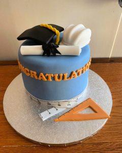 25 Creative Graduation Cake Ideas and Designs - Blitsy