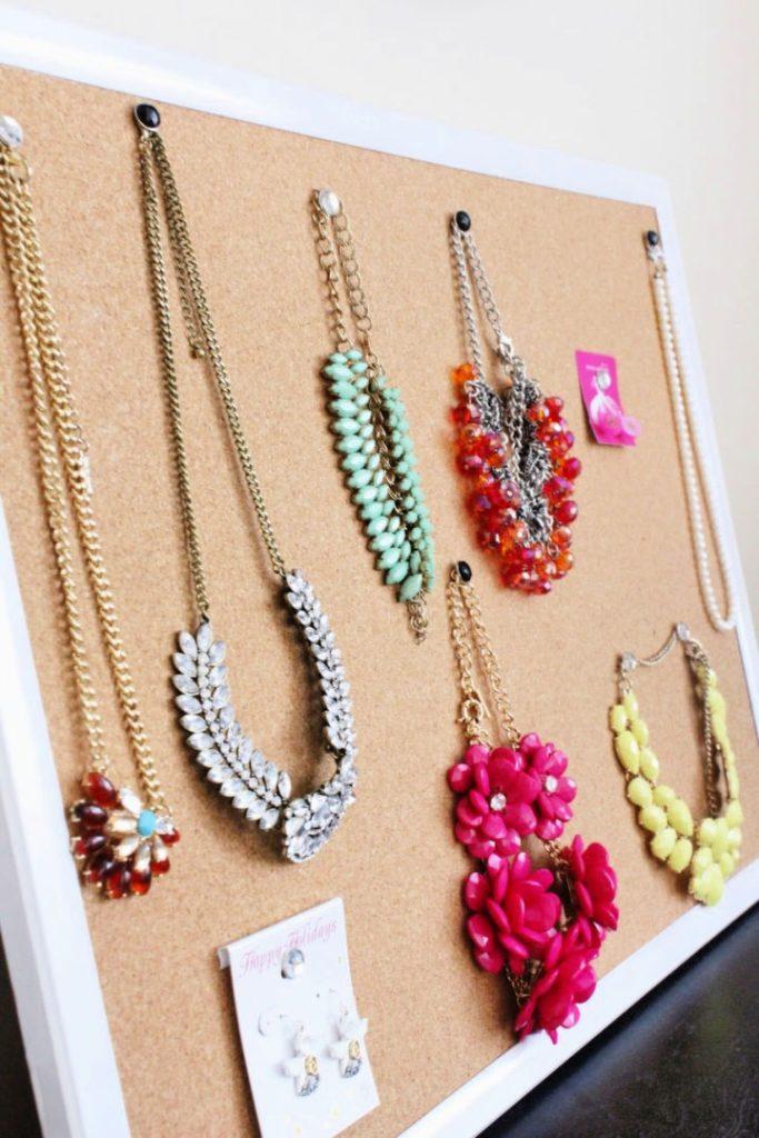 30 Easy DIY Jewelry Holder Ideas to Organize - Blitsy